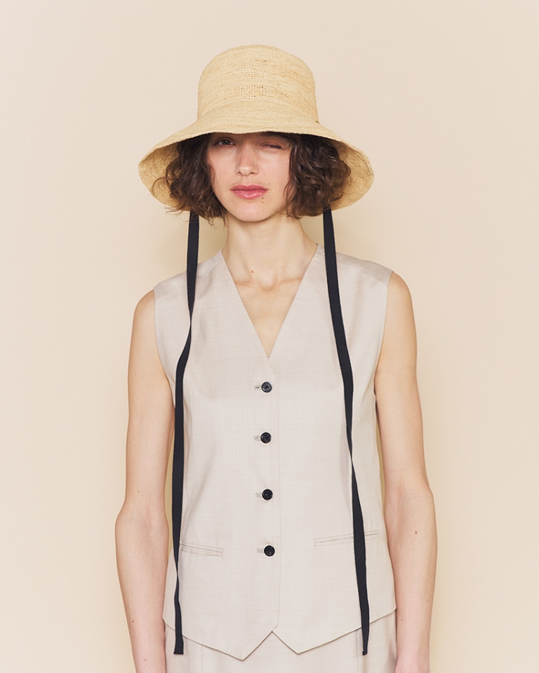 旅先でのスタイルをつくる「見心地のよい顔まわり」【CA4LA】 | GISELe(ジゼル)